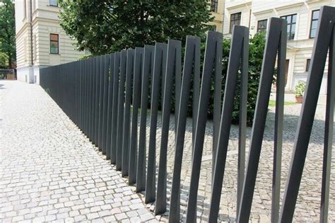 Pin By Iveta Doležalová On Brany Ploty Concrete Bench Architecture