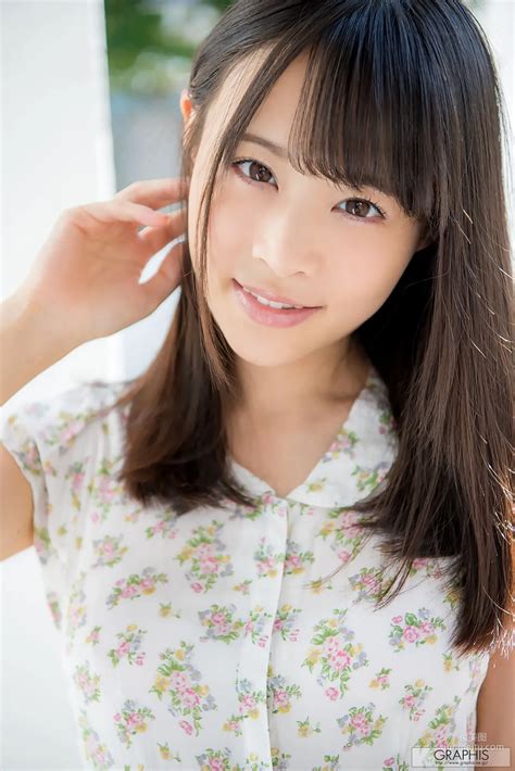 吉岡ひより 吉冈日和 Hiyori Yoshioka [graphis] First Gravure 初脱ぎ娘 No 168 写真集 2