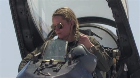 4k F 16 Viper Demo Team Female Pilot Captain Aimee Rebel Fiedler Travis Afb 2022 Youtube