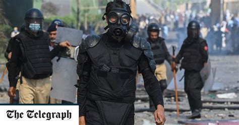 Imran Khan Warns That Prison Guards May Poison Him