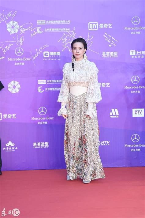 北京國際電影節紅毯，找回了那個年代的記憶，舒淇、陳沖、林志玲 每日頭條