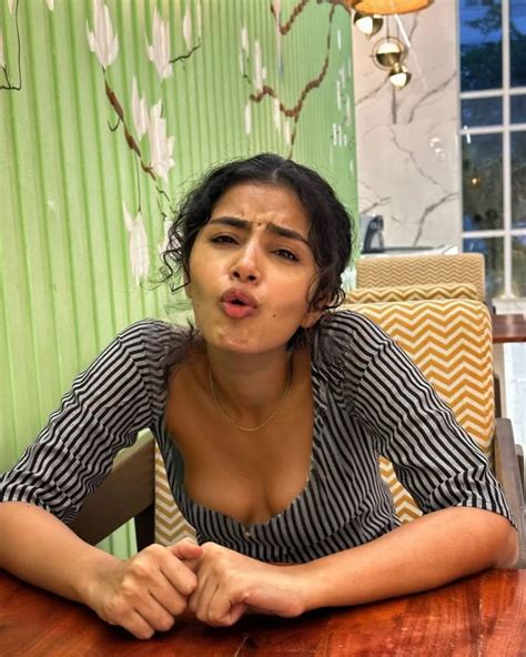 Anupama Cleavage Fantasy Edit Anupama Parameswaran Actress Pics