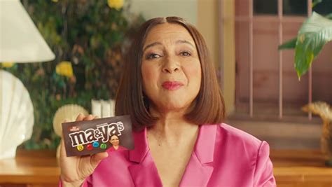 Maya Rudolph And Mandms Team Up For A 2023 Super Bowl Commercial Watch Hollywood Life