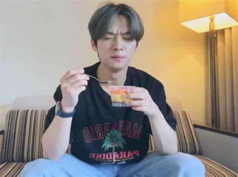 220609 Lee Know Vlive 리노리방😺