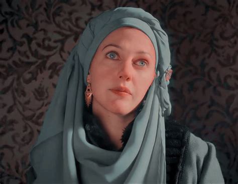 Meryem Uzerli Bts Reactions Tully Witch Outfit Diane Harem