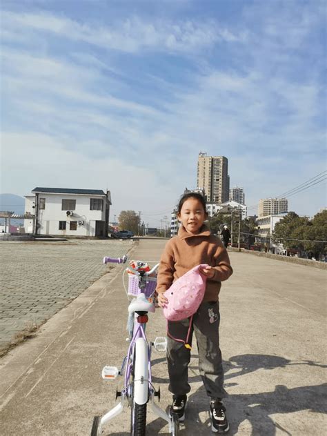 学生习作拯救地球人们星球吕子菡
