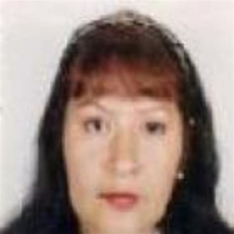 Ysabel Le Secretaria Desocupadaen La Busqueda De Algun Trabajo