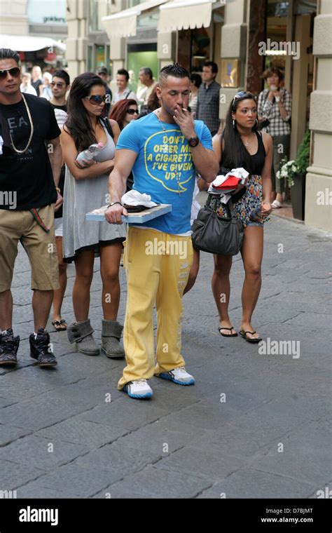 Mike Sorrentino Aka Situation Smoking Hi Res Stock Photography And