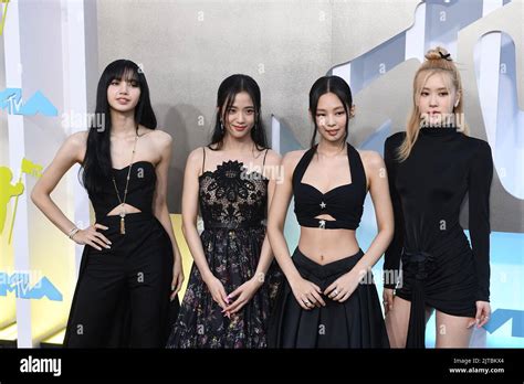Blackpink Lisa Fotos Und Bildmaterial In Hoher Auflösung Alamy