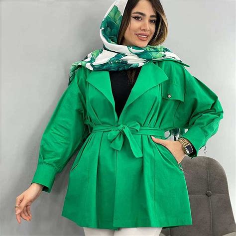 ترفندهای استایل جذاب با بازی با رنگ ها؛ مانتو سبز را به چه شال و روسری