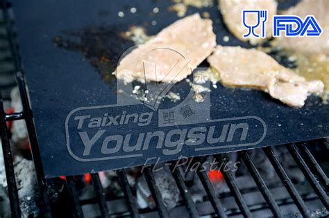 비 스틱 및 재사용 가능한 바베 큐 그릴 매트 의 고품질 비 스틱 및 재사용 가능한 바베 큐 그릴 매트