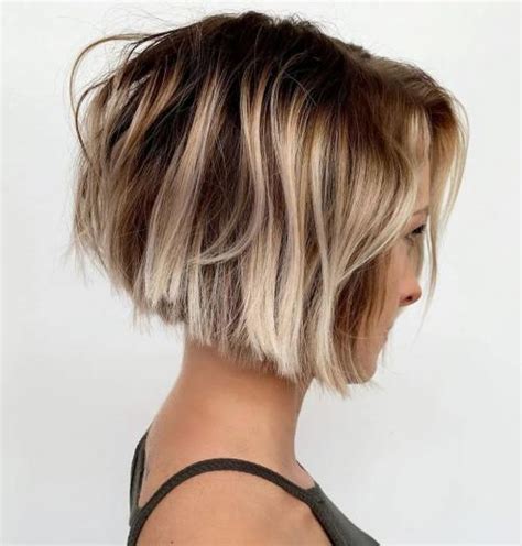 6 Inspirasi Gaya Rambut Blunt Bob Tampilan Makin Fresh Dan Stylish