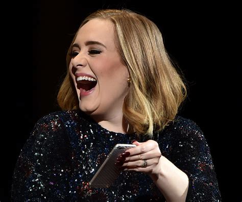 Adele Forgets Her Own Lyrics On Stage