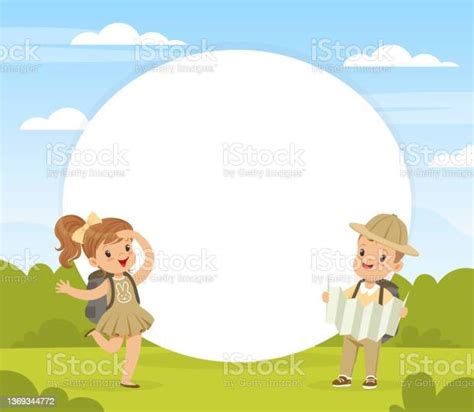 작은 소년과 걸 스카우트 여름 캠프에서 배낭과 빈 둥근 모양 벡터 템플릿지도 관광에 대한 스톡 벡터 아트 및 기타 이미지 관광 관광객 독일 Istock