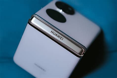 Huawei P50 Pocket Review