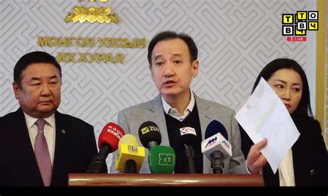 УИХ ын гишүүн Д Цогтбаатар Төрийн ордны хувцаслалтын талаар мэдээлэл хийлээ