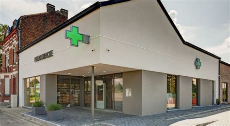 Storefront Design By Clement Pharma Concepts Apotheek Minimalistische Design