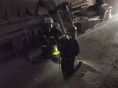 Gemeinsame Übung von Einsatzabteilung und Jugendfeuerwehr Freiwillige