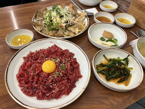 광장시장 맛집 형제육회 본점 육회 육전 오늘 저녁메뉴 술안주 추천 네이버 블로그