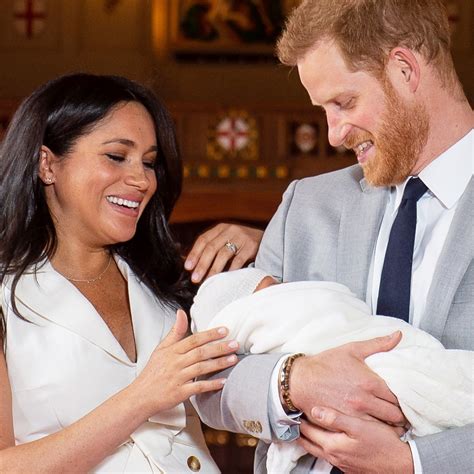 Harry E Meghan Il Figlio Archie Prende La Scena Nella Nuova Foto Di