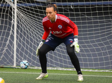 Tiane Endler dirá presente en Santiago La Roja Femenina presentó la nómina oficial