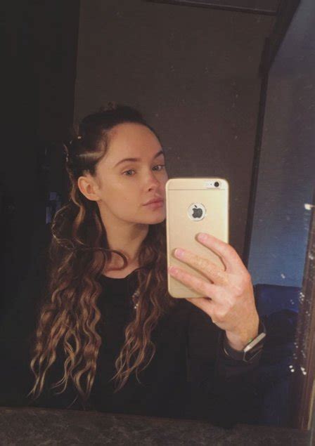 Vikings Alexander Ludwig Goofs Around With Co Star Girlfriend In Bts