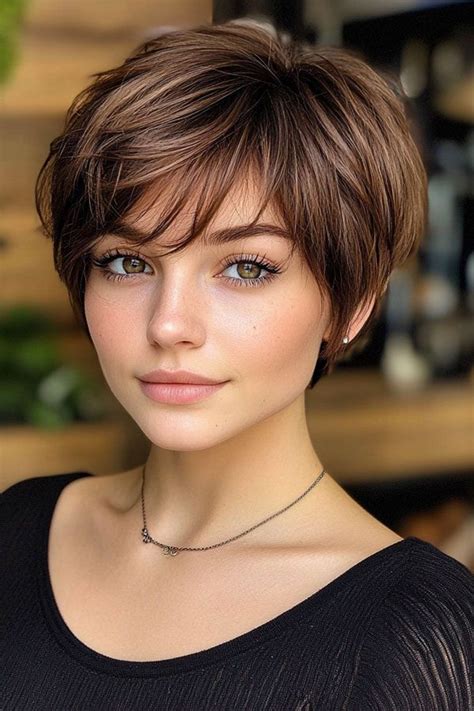 Pin By Bernadette Tighe Stunder On Ageless Beauty Thick Hair Styles