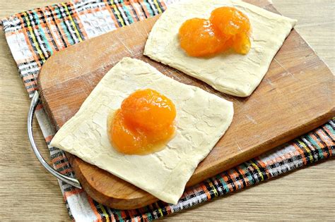 Слойки с абрикосами рецепт приготовления