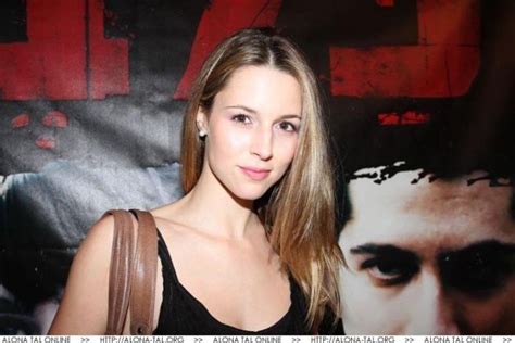 Pictures Of Tania Saulnier