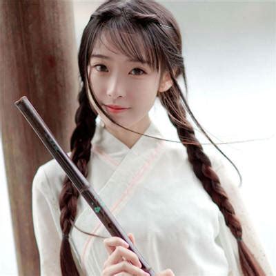 为什么有些女生穿短裙怕走光但穿比基尼却不怕走光 女性 场合 社会