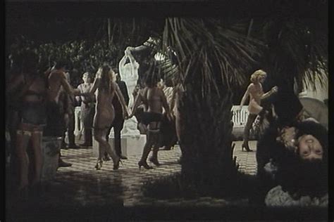 Naked Tanja Boskovic In Okupacija U Slika