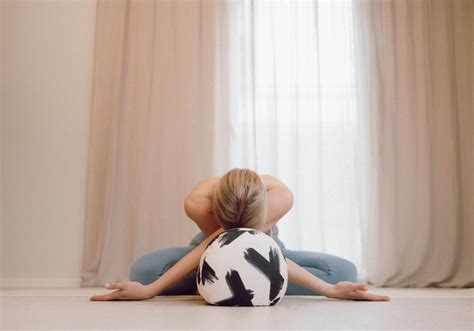 Yin Yoga Ausbildung 20h Online And Bequem Von Zu Hause Aus