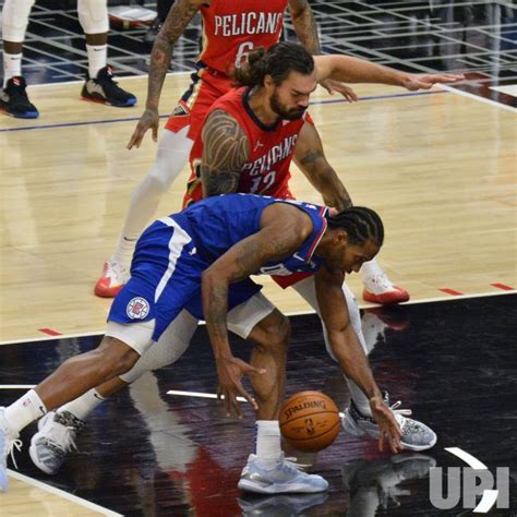Photo Clippers Stop Short Handed Pelicans With 111 106 Win