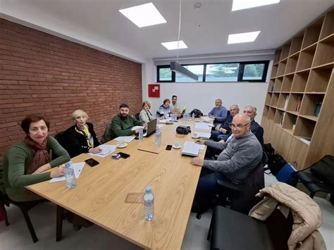 Во ГД Гранит АД ое лабораторија членовите на работната група ИСРСМ ТК 43 РГ 1 Проектирање и