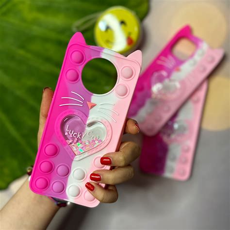 قاب گوشی سامسونگ سیلیکونی پاک کنی مدل گربه ای طرح Lucky Cat آکواریومی