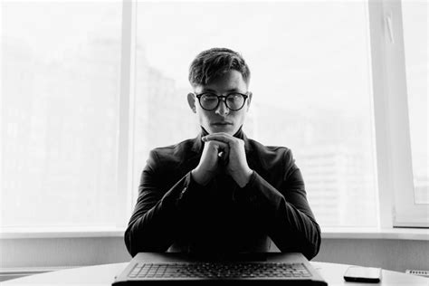 Qué es el desapego emocional y Cuál es son sus causas