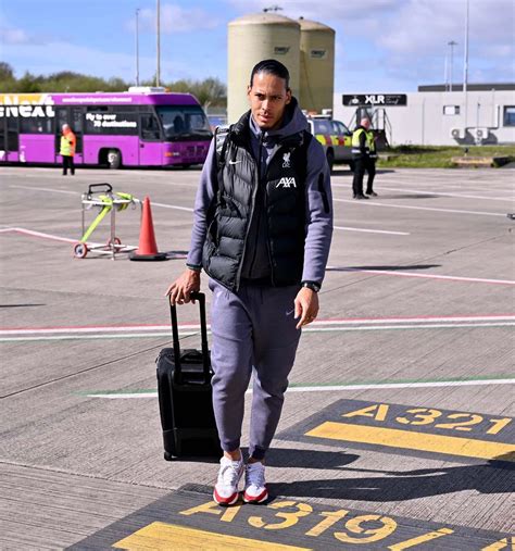 Departure Photos Liverpool Set Off For Atalanta Second Leg Liverpool Fc