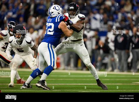 Indianapolis Colts Tackle Braden Smith 72 Locks Houston Texans