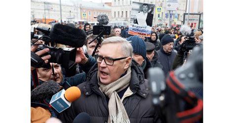 Първият руски премиер при управлението на Путин влезе в списъка с