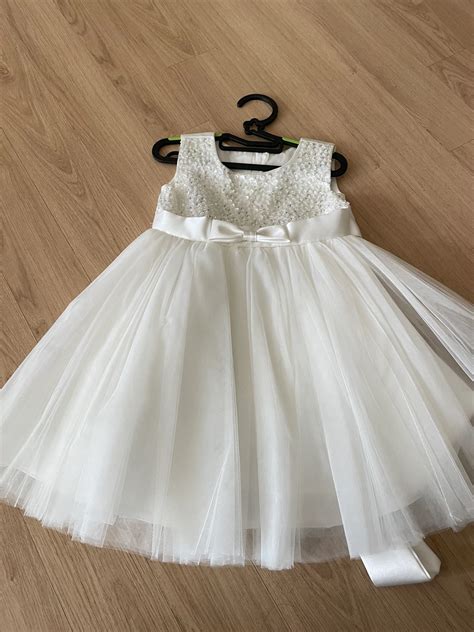 여아 하얀 드레스 사이즈100 당근 중고거래