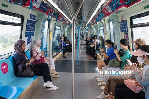 Koc Wanita Transit Aliran Massa Mrt