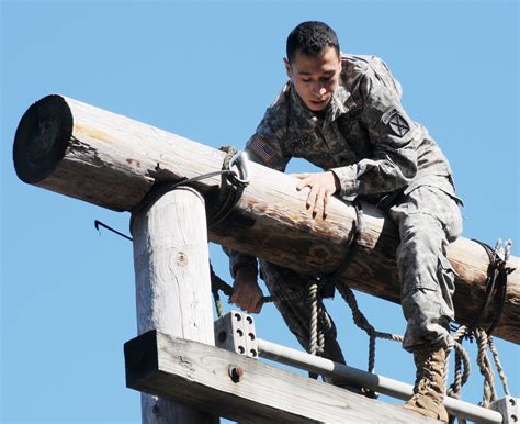 Soldiers Learn Essential Combat Skills During Air Assault School