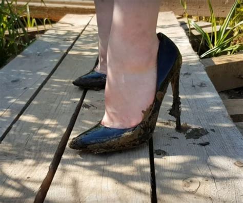 Pin By Peter Stas On Mh High Heels Heels Kitten Heels