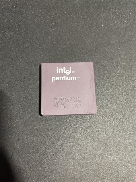Can Someone Identify What Cpu Is This R Pcmasterrace