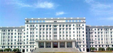 人民日报重点推荐四川这5所大学，电科大排第2，西南财大上榜高校专业最好的