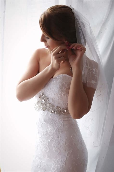 Free Picture Bedroom Bouquet Curtain Portrait Shadow Togetherness