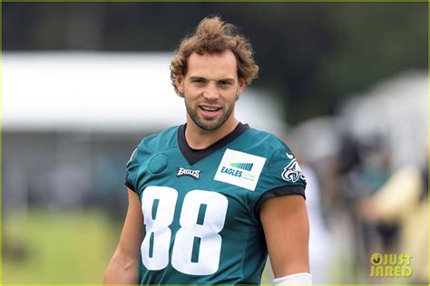 Who Is Dallas Goederts Girlfriend Meet Aria Meyer And See Their Cute Photos Together Photo