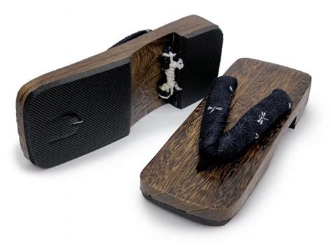 子供下駄 男の子 ジュニア 230cm 男児 和柄鼻緒の下駄 こども 桐下駄 げた【黒紺、とんぼ】