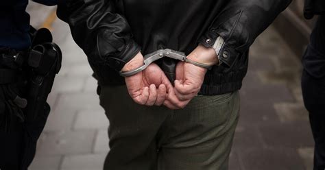 Un Homme Arrêté à Rome Pour Un Double Meurtre Commis En Australie Il Y