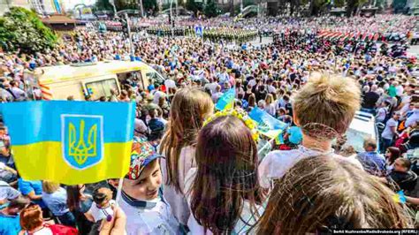 День Незалежності військовий парад та Марш захисників у Києві